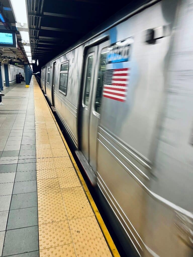 Navigating NYC Made Easy with Subway Map Apps - visitNYC Navigating NYC Made Easy with Subway Map Apps - visitNYC